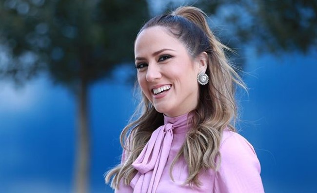 Arbana Osmani tregon se kush ishte simpatia e saj e parë – Lajmi.net