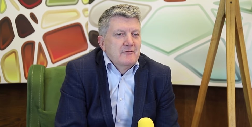 Milaim Zeka: Jam i butë si natyrë, i ashpër kur debatoj – Lajmi.net