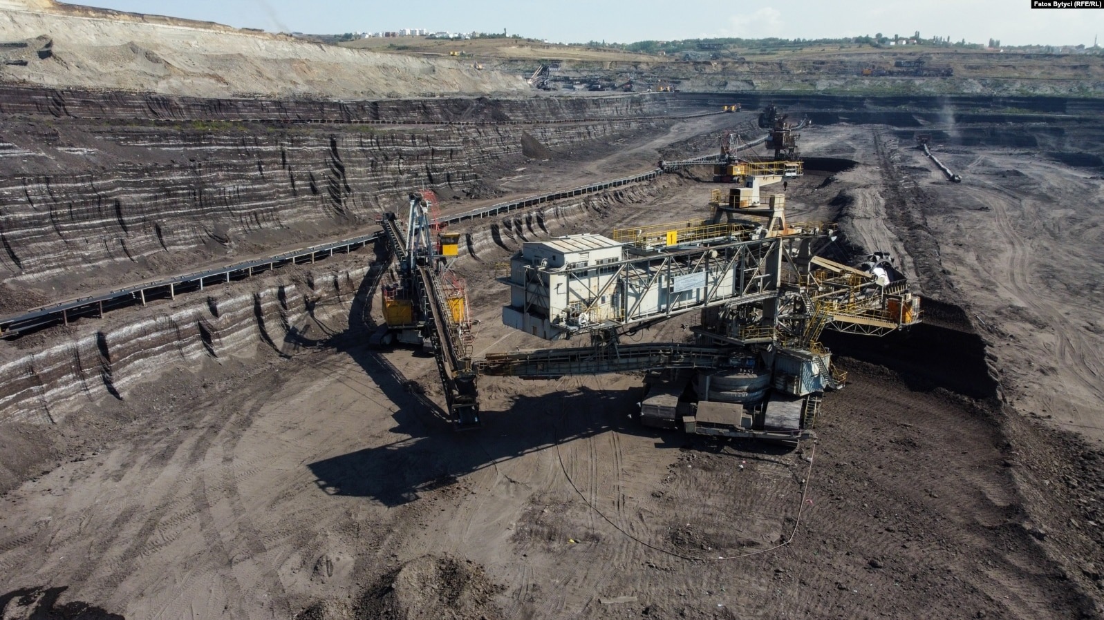 Kosova vazhdon të jetë e varur nga thëngjilli, ani pse pritet të ...