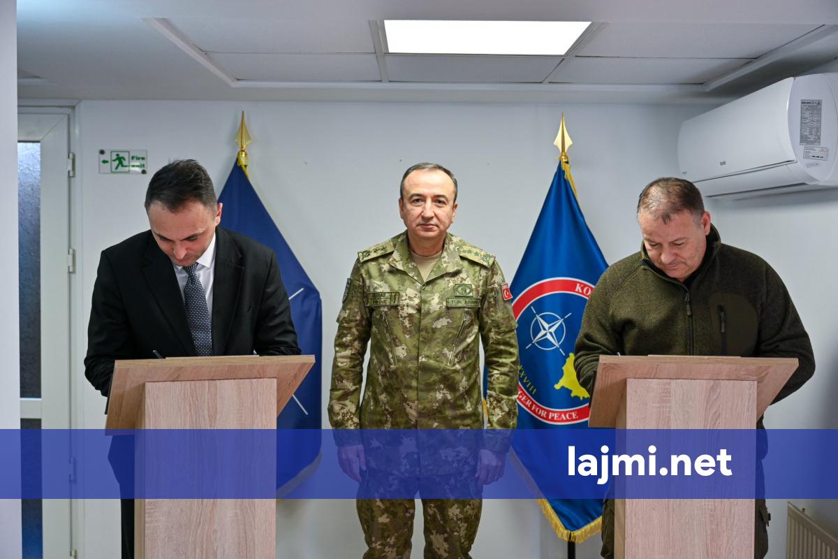 Shefi i AKI’së dhe shefi i Policisë shkojnë në takim te komandanti i ... Shefi i AKI’së dhe shefi i Policisë shkojnë në takim te komandanti i ...