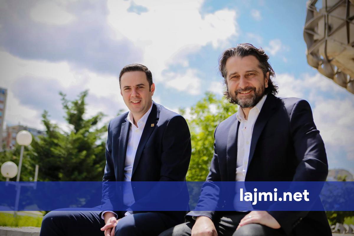 Abdixhiku përkrah Ramën për punimet në sheshin “Xhorxh Bush”: Të ...